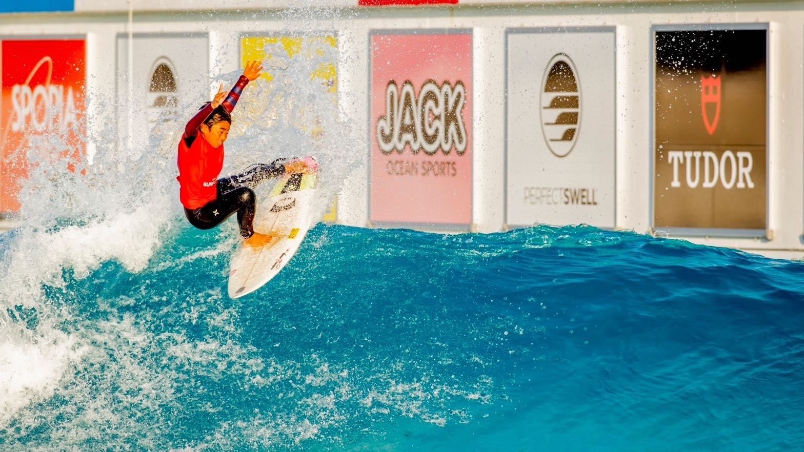 How do wave pools affect crowding in the ocean? A look at Japan - Surf ...